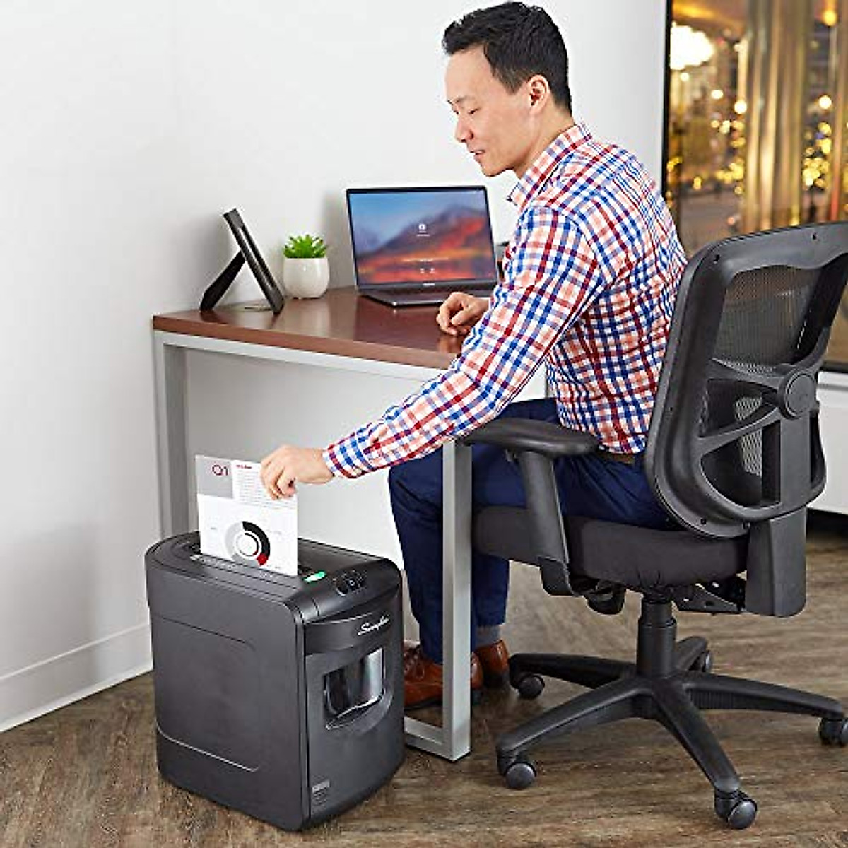 GBC Paper Shredder, Jam Free, 14 Sheet Capacity, Super Cross-Cut, 1-2 Users, EX14-06 (1757398)