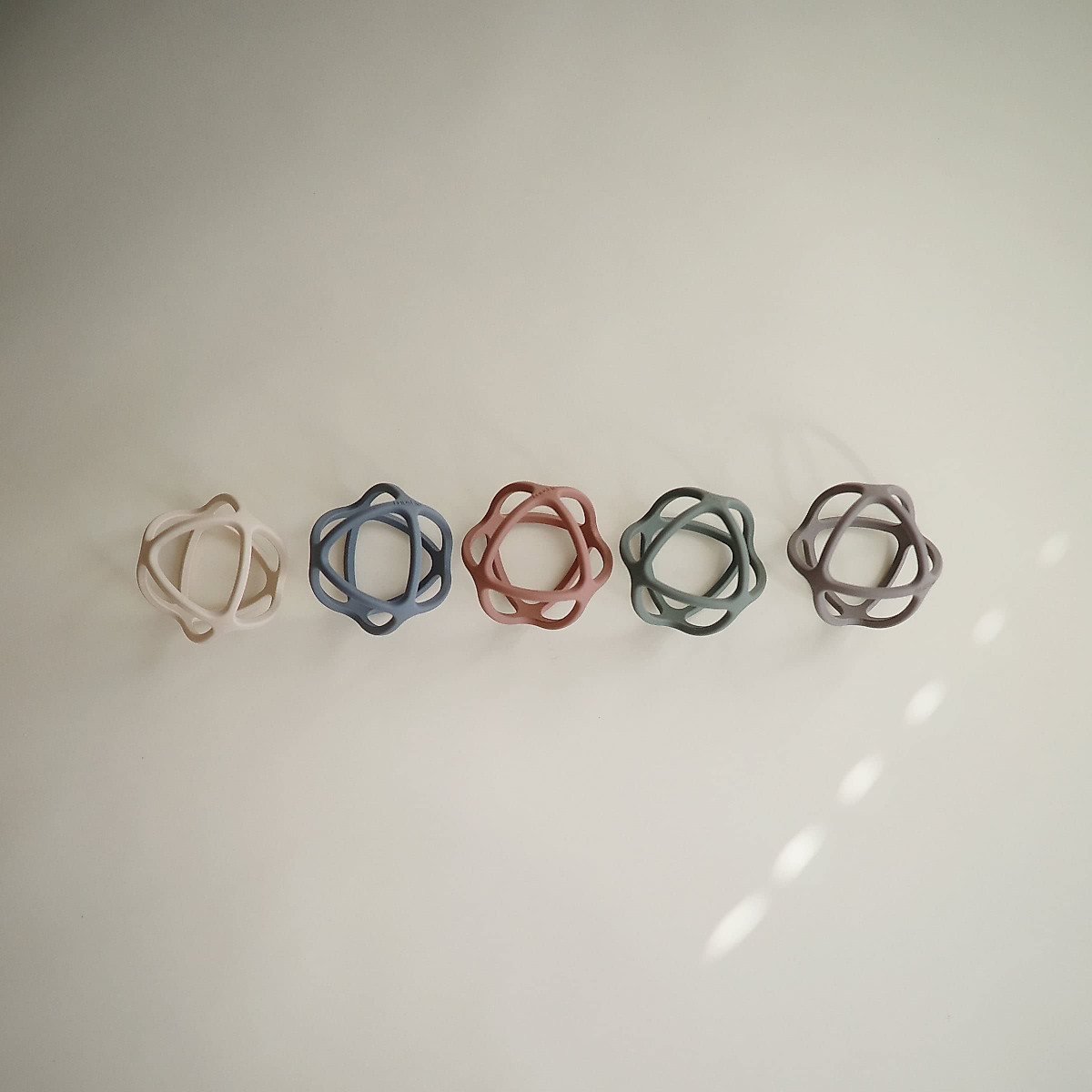 mushie Silicone Baby Teether Ball Toy (Dried Thyme)