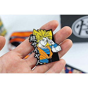 JUST FUNKY Dragon Ball Z Goku Collector Looksee Box Items | Geeky Gift Box | 5 Themed Toy Collectibles