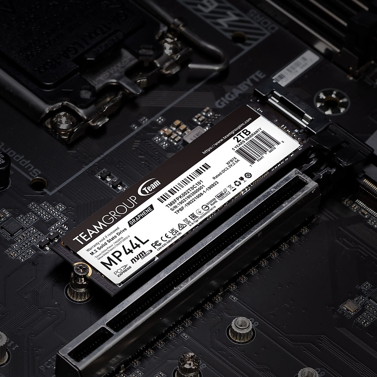 TEAMGROUP MP44L 2TB SLC Cache NVMe 1.4 PCIe Gen 4x4 M.2 2280 Laptop&Desktop SSD (R/W Speed up to 4,800/4,400MB/s) TM8FPK002T0C101