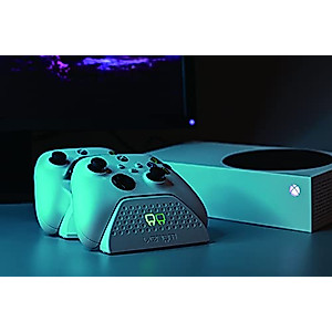 Venom Twin Charging Dock with 2 x Rechargeable Battery Packs - White