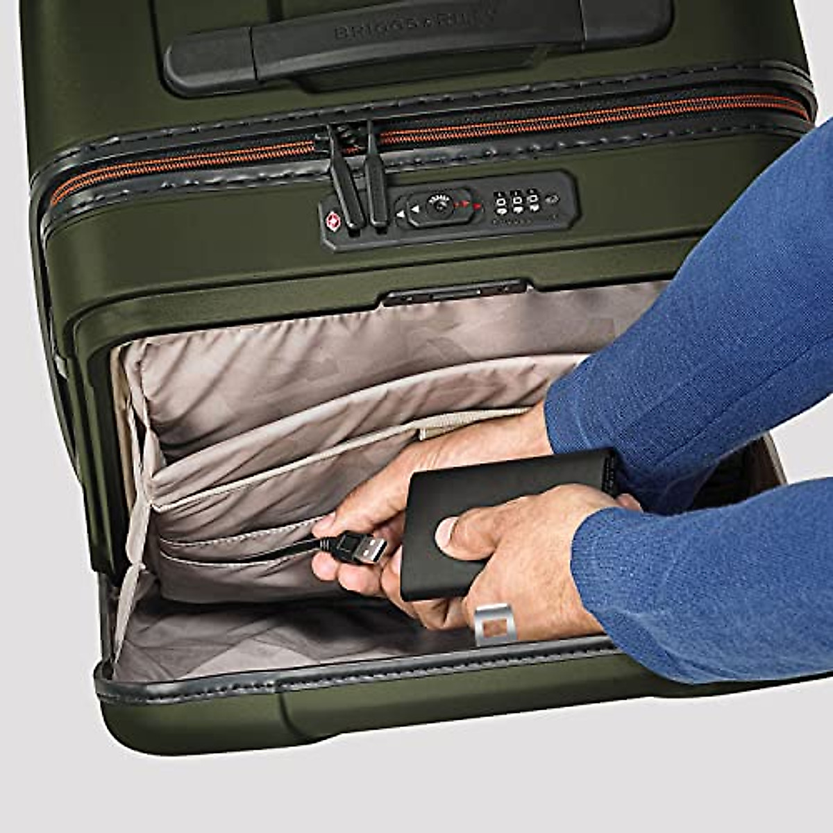 Briggs & Riley Torq Hardside Carry On Luggage with Spinner Wheels 22 inch. USB Charging Port, TSA-Friendly Locks, Easy Access Hinged Front Pocket, Green