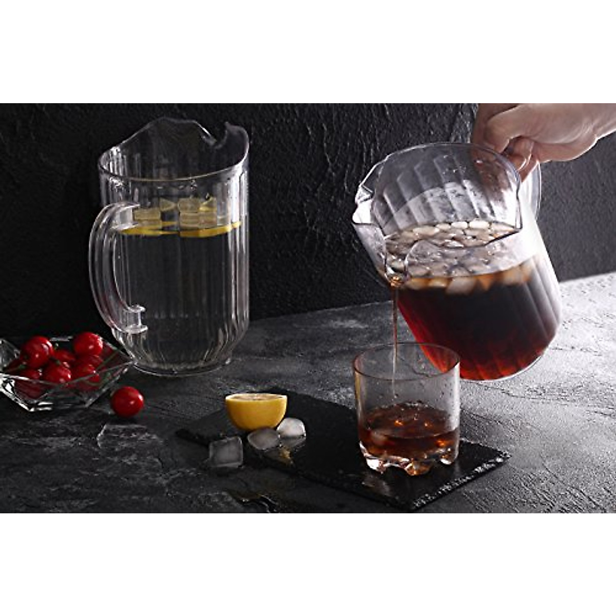 New Star Foodservice 46106 Resturant-Grade Polycarbonate Plastic Water Pitcher, 60 oz, Clear