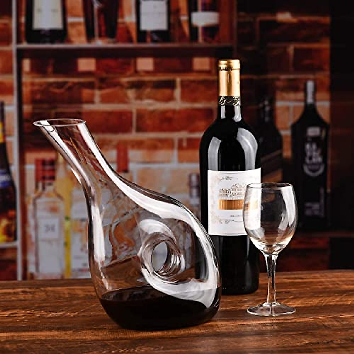 SCSXGO Wine Decanter,Crystal Wine Carafe Decanters, Wine Aerator Hand Blown Lead-free Crystal Glass Snail Shaped Design,Wine Gift Accessories