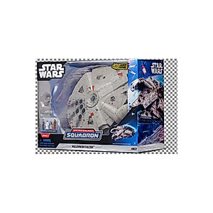 STAR WARS Micro Galaxy Squadron Assault Class Millennium Falcon - 7-Inch Vehicle with 1-Inch Han Solo, Chewbacca, Princess Leia and OBI-Wan Kenobi Micro Figures, Multicolor