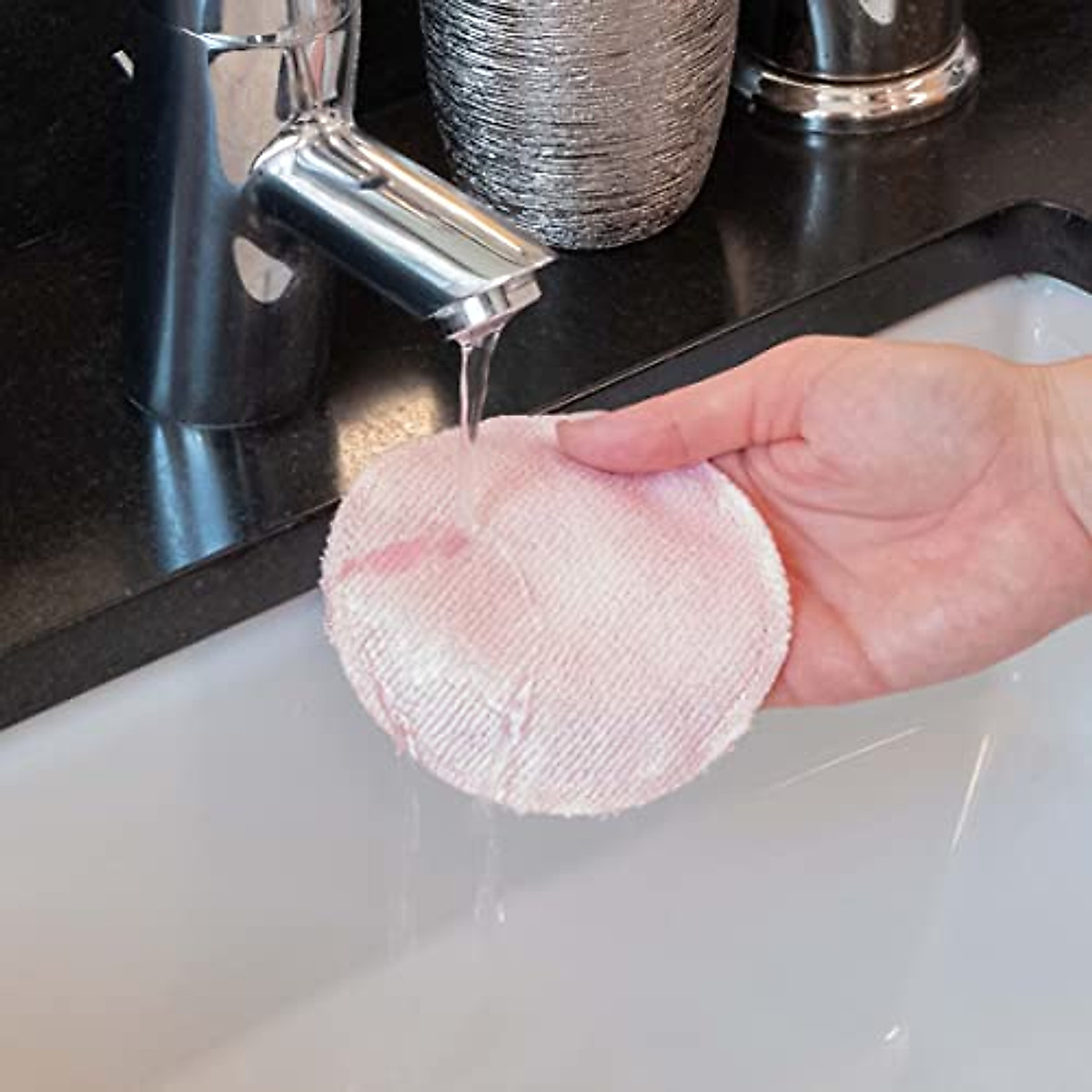 S&T INC. Makeup Remover Wipes for Skin Care with Laundry and Storage Bag, Reusable Makeup Wipes or Face Towels, Travel Essentials, Pink, 4.25 In. Diameter, 16PK