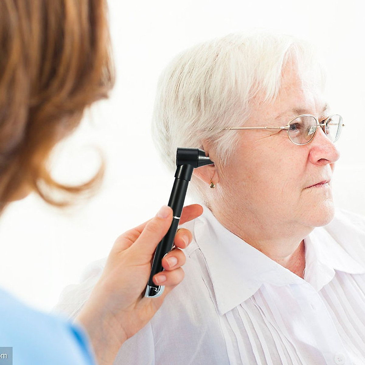 ZJchao Clip Otoscope, LED Penlight Otoscope Adult Child Professional Home Ear Care Magnifying Lens Flashlight Light Pen with 5 Sized Speculas Head