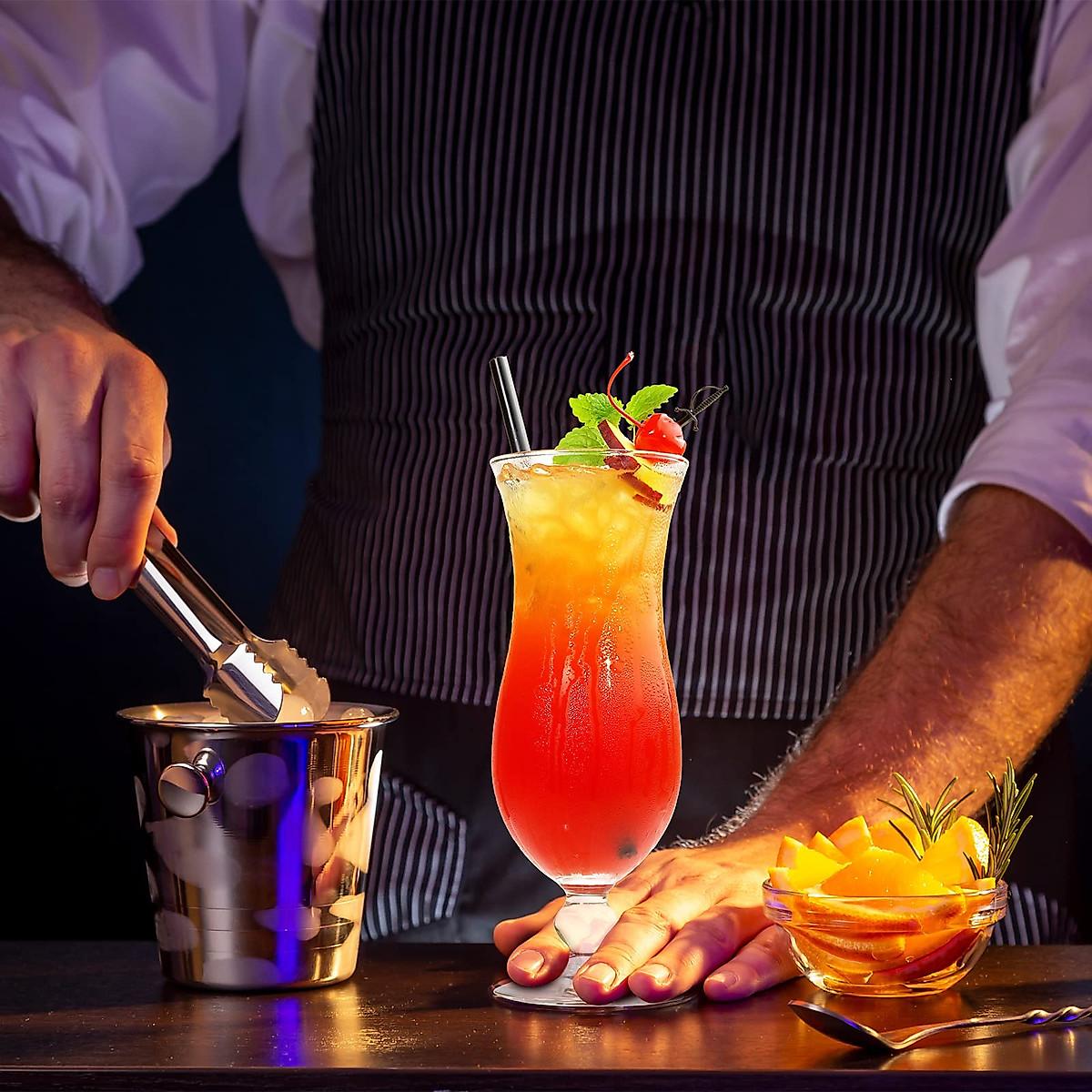 Lallisa Plastic Hurricane Glasses 15 oz Shatter Resistant Clear Plastic Pina Colada Cocktail Glasses Break Resistant Plastic Drinking Glasses Tulip Milkshake Cups for Beer Juice Margarita (12 Pcs)