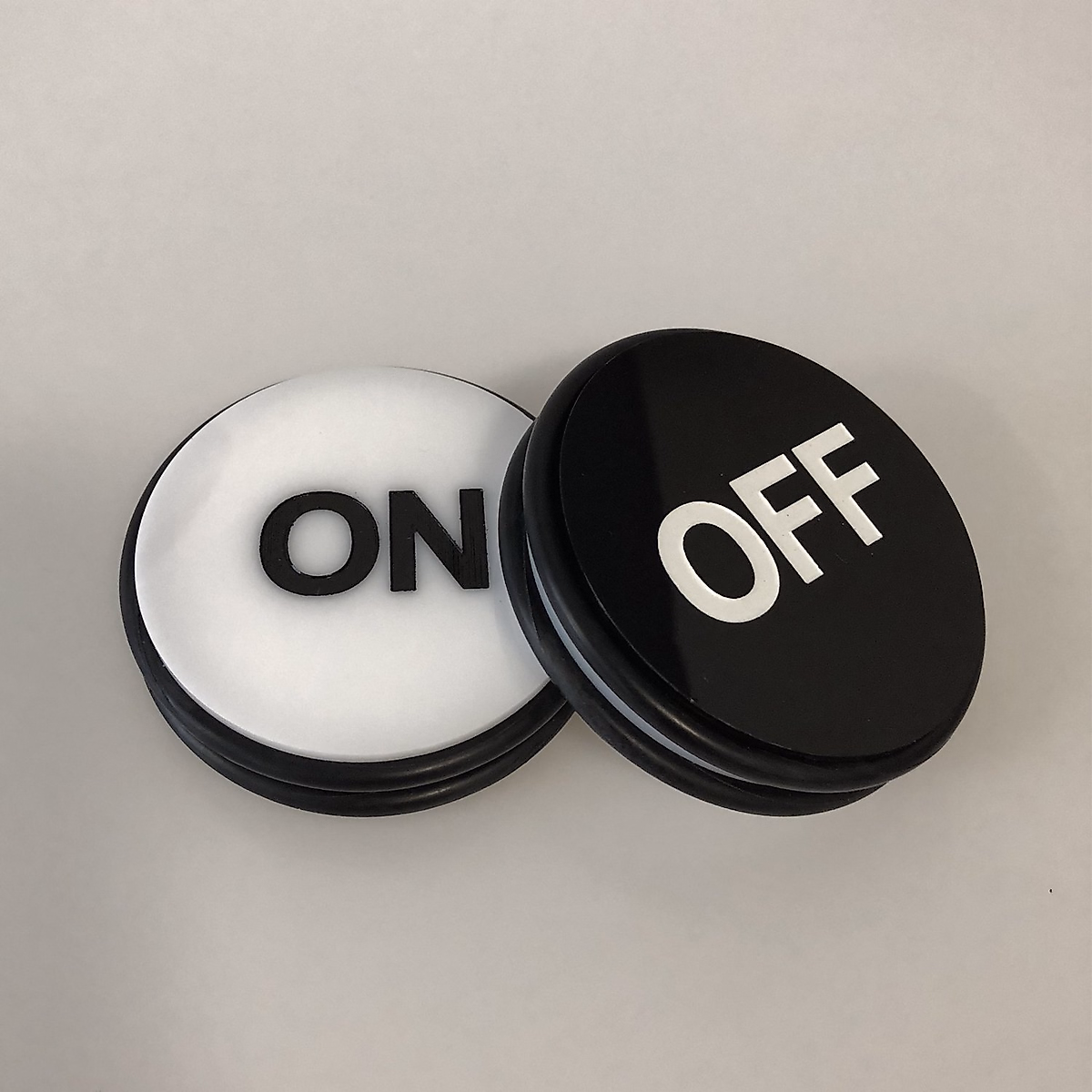 Yuanhe Casino Craps Dealer Button - 3Inch ON/OFF Puck Buttons, Great for Poker, Texas Hold 'em & Card Games