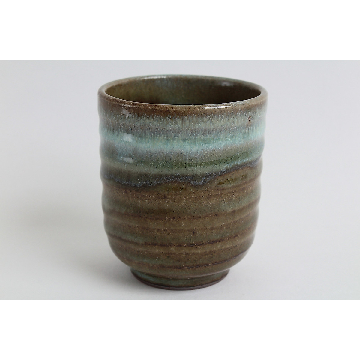 Mino ware Japanese Pottery Yunomi Chawan Tea Cup Sky Blue Glaze on Moss Green made in Japan (Japan Import) KSY002