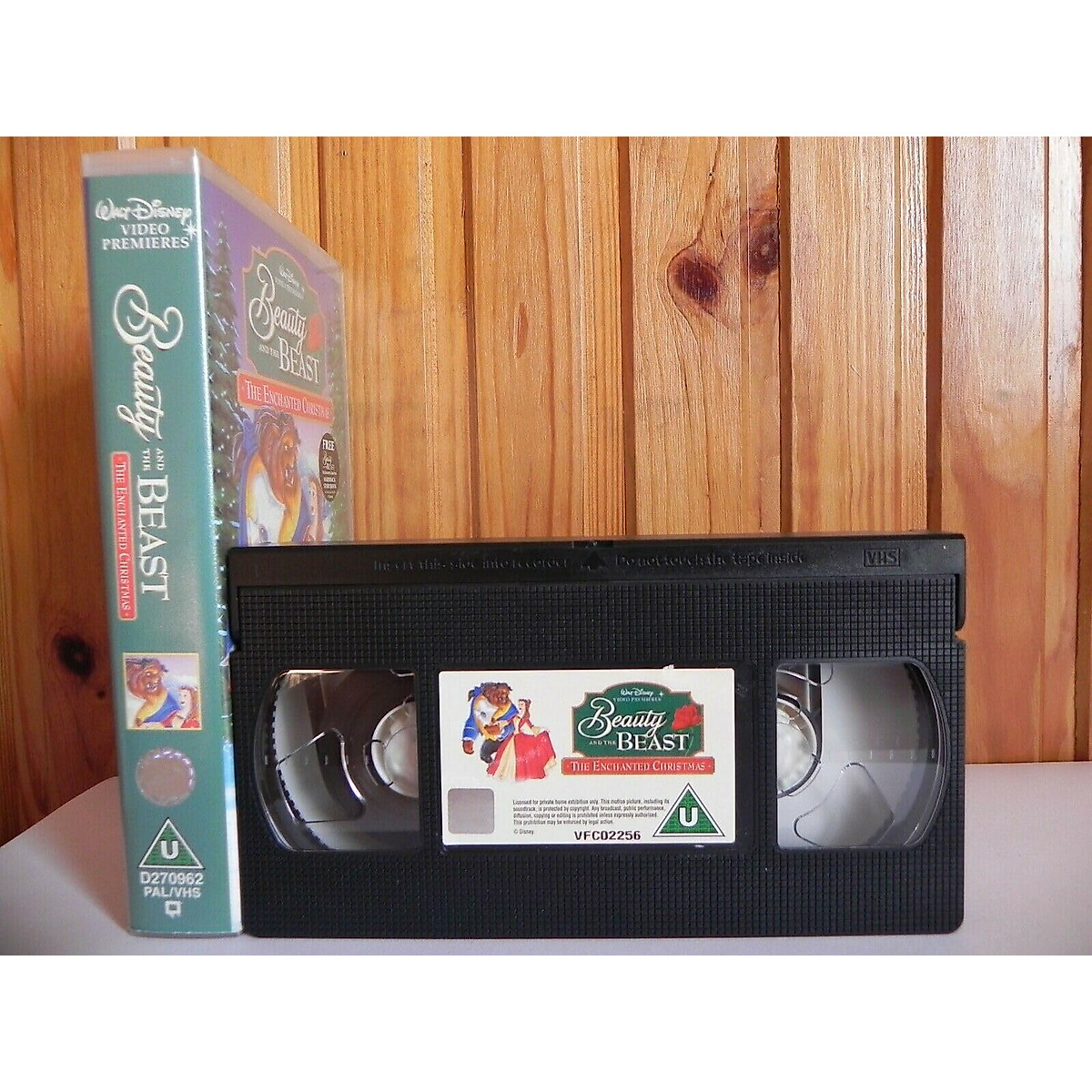 Beauty and the Beast: The Enchanted Christmas [VHS]