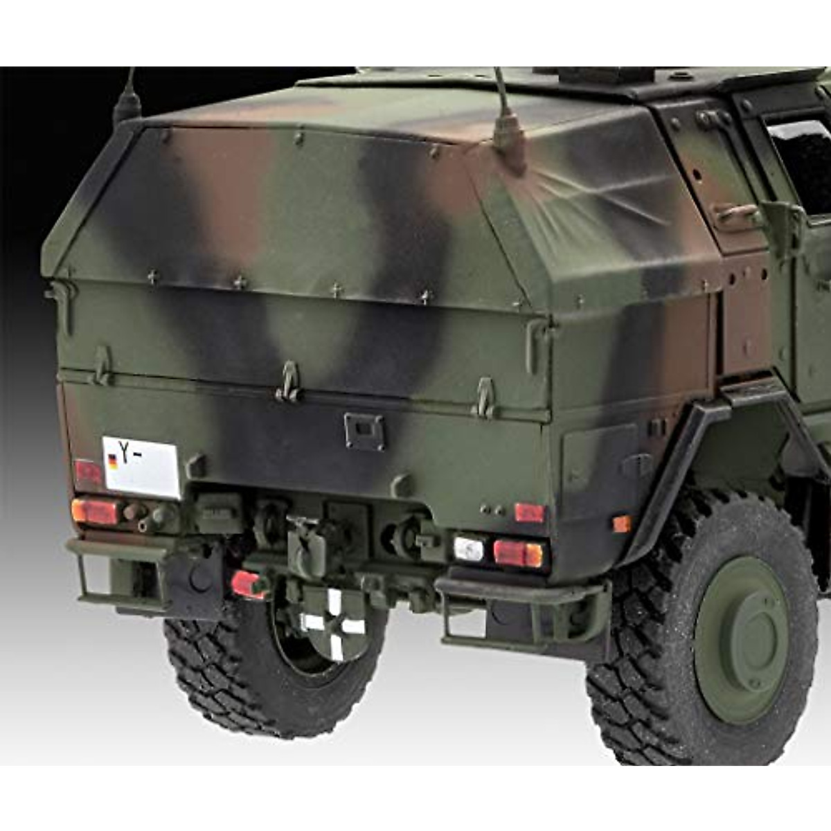 Revell GmbH 03284 3284 1:35 Dingo 2A3.1 Plastic Model Kit Multicolour, 1/35