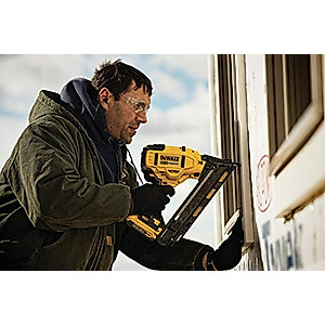 DEWALT 20V MAX Finish Nailer Kit, Angled, 15GA, Battery, Charger & Bag (DCN650D1)