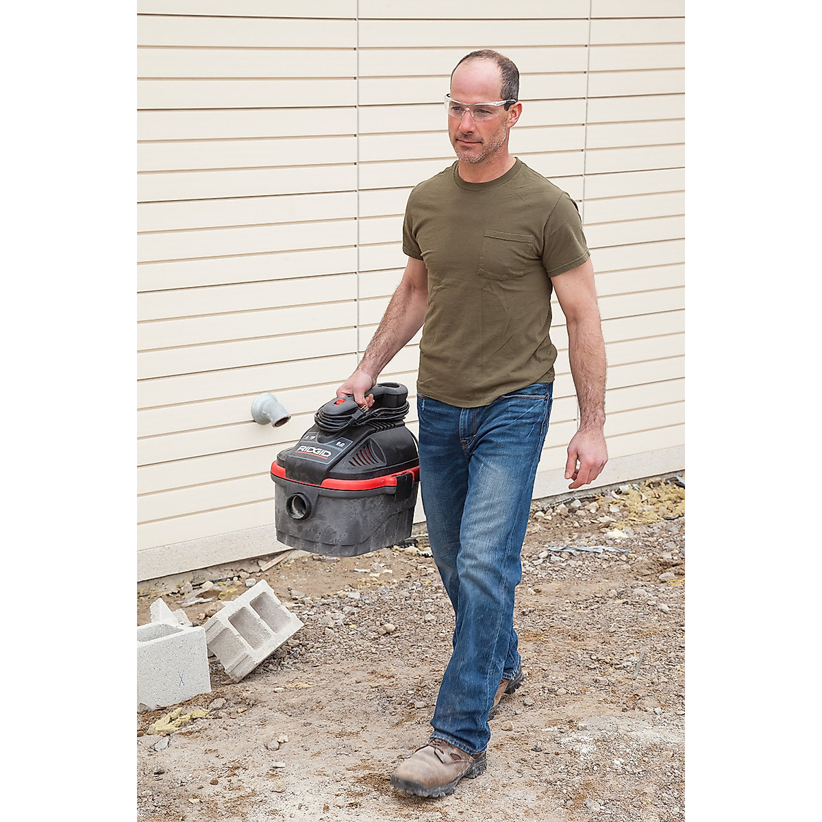 RIDGID 4-Gallon Wet/Dry Vacuum (4000RV) + Fine Filter (26643)