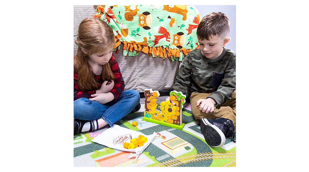 Honeycomb Havoc: Fun Board Game for Kids