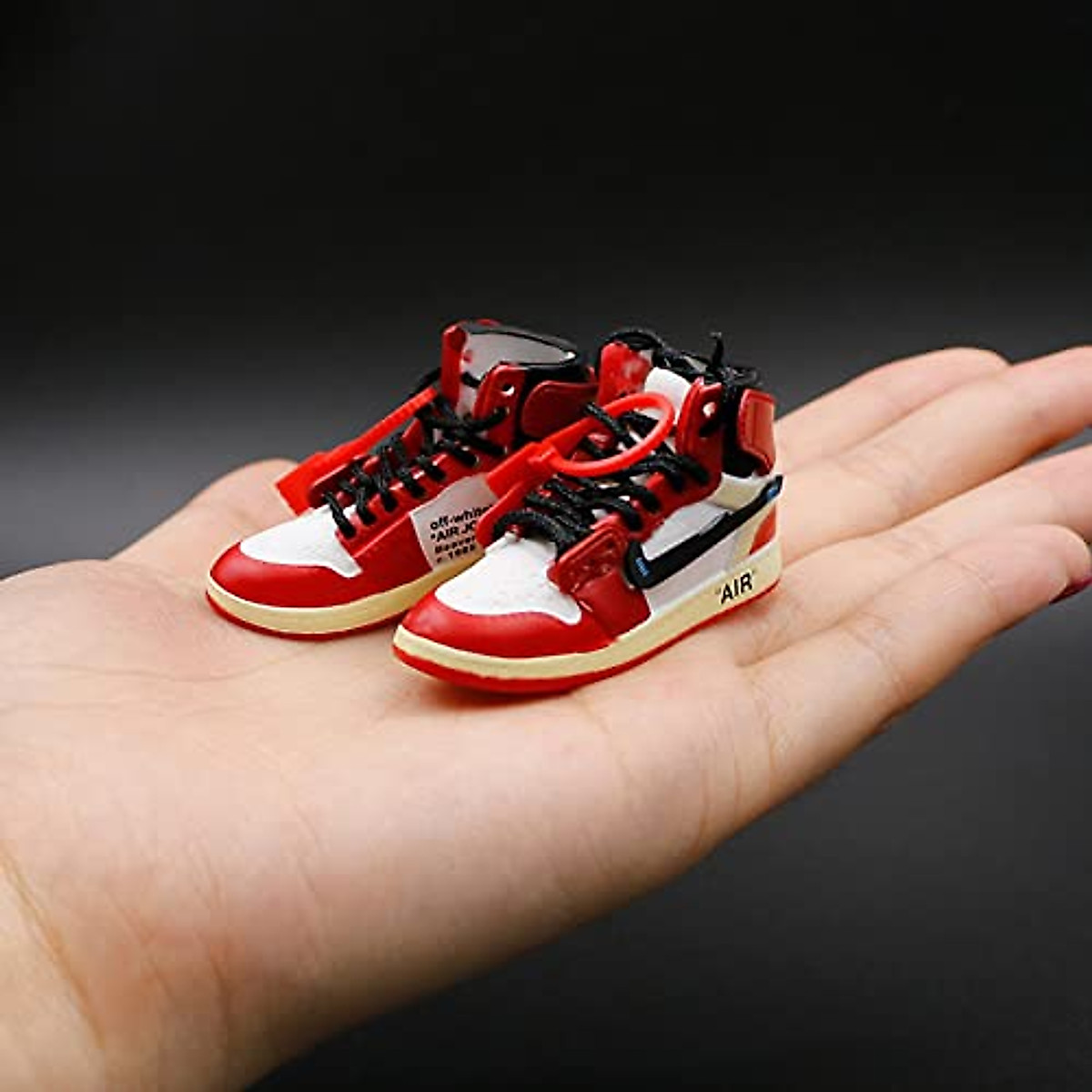 IMPORTUNK 1 pair ONLY Sneaker Keychain Jordan Retro 1 shoes Bulls star for mens and women Jordan's