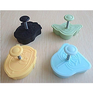 Set of 4 Star Wars Plunger Cookie Cutters - Darth Vader, C-3PO, Yoda and Chewbacca - Amazing Cake Mold Decoration Tool For Baking in Kitchen - Multi-Colour