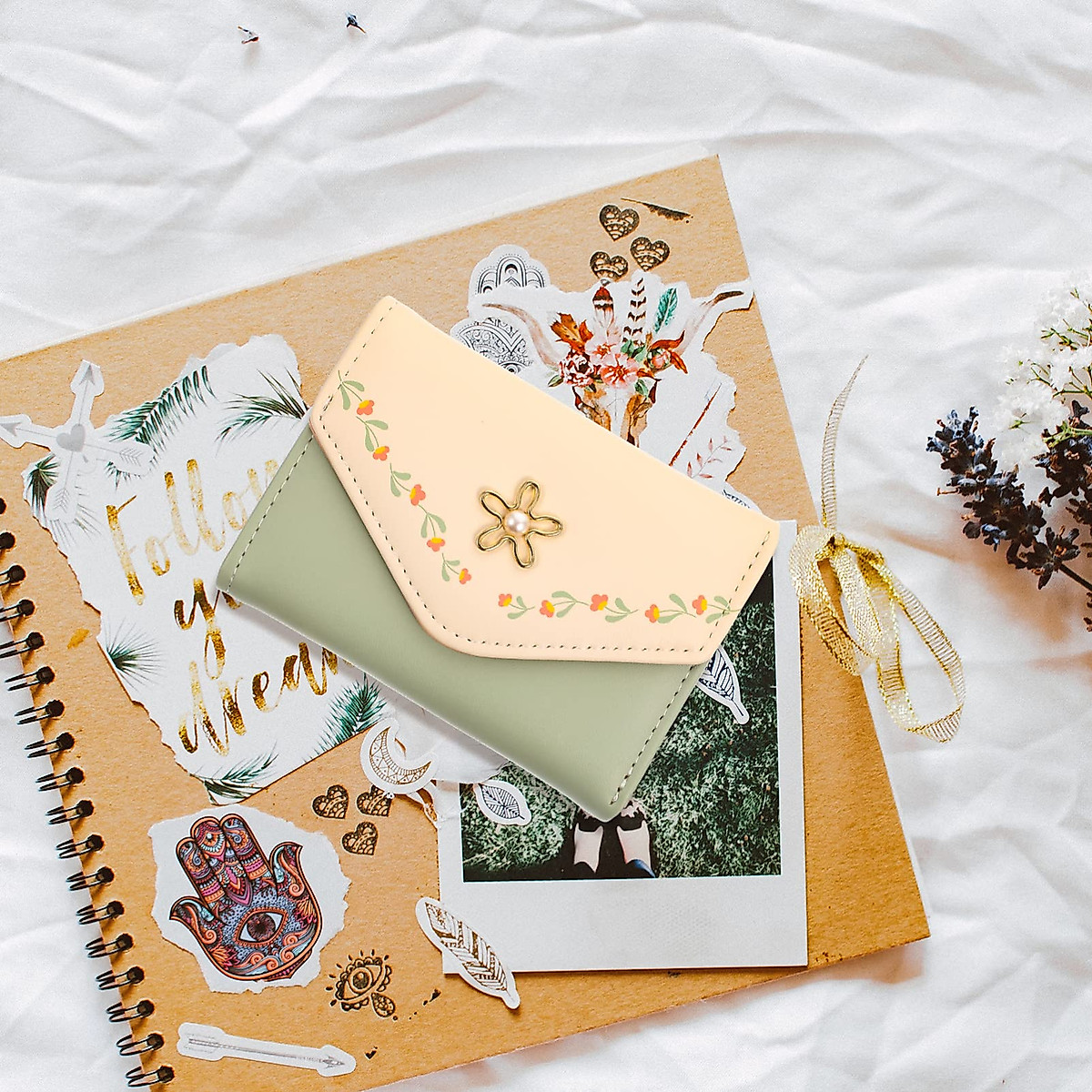 TENDYCOCO Women Fashionable Print Wallet Bifold Purse ID Window Credit Card Holder Portable Storage Wallet