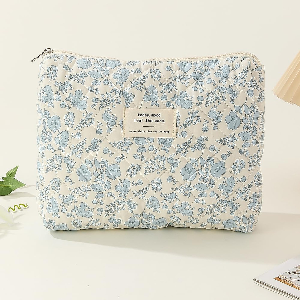 Cessfle Kawaii Cotton Makeup Bag Large Travel Cosmetic Bag Quilted Coquette Makeup Pouch Aesthetic Floral Toiletry Bag
