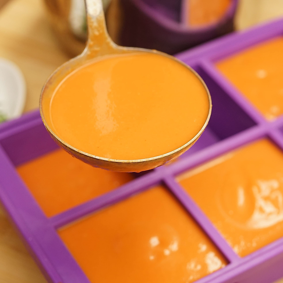 Soup Master 6-in-1 Storage & Freezer Container with lid - 4 pack – makes 24 perfect 1 cup cubes- Stores 1 Gallon of Soups, Pasta, Sauces, Stews, Desserts and More. Easy-To-Clean & Dishwasher Safe