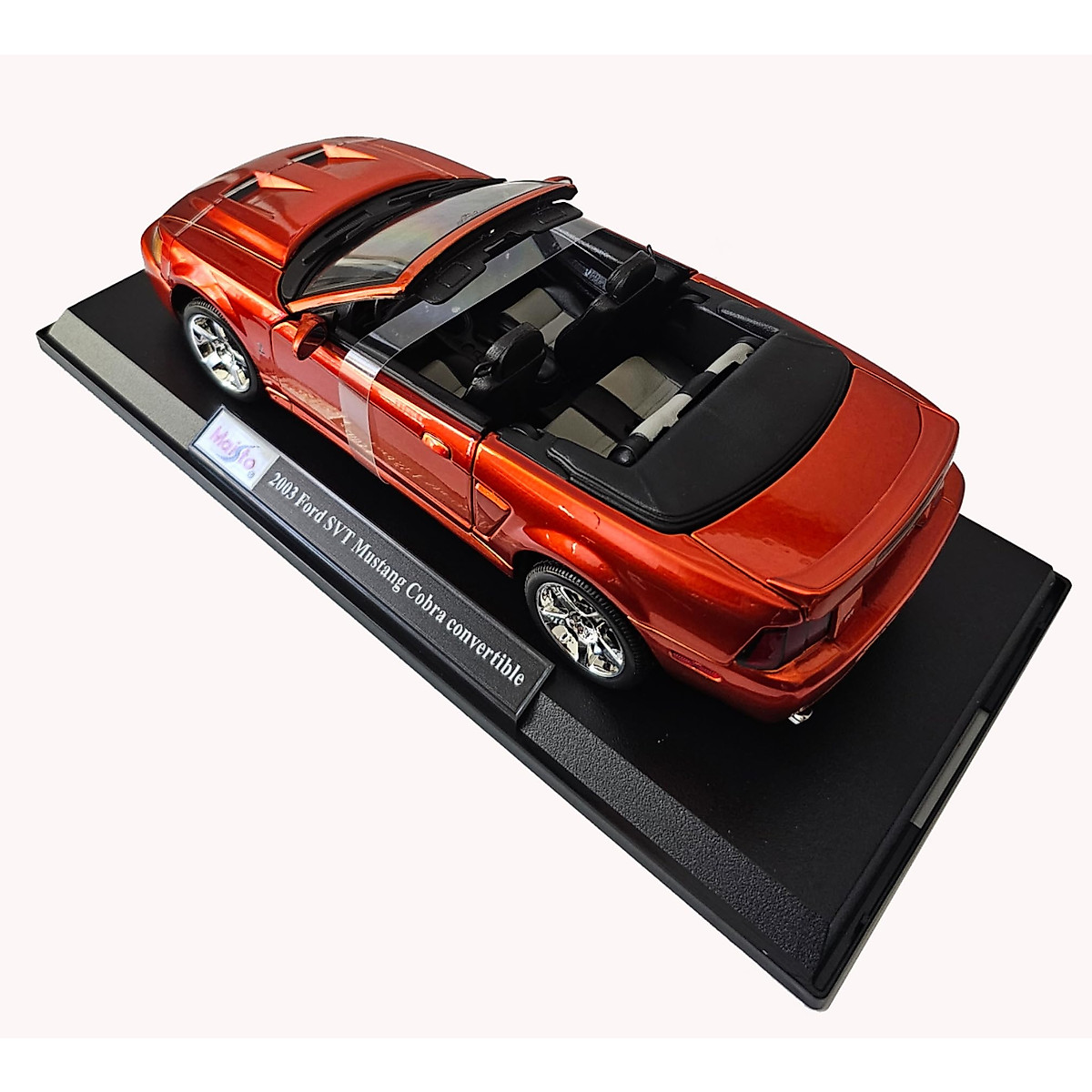 Maisto 2003 Ford SVT Mustang Cobra Convertible 1/18 Collection car Special Edition diecast 1:18