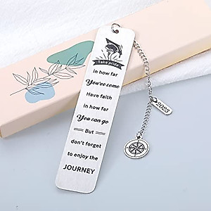 Class of 2023 Graduation Gifts for Her Him Inspirational Bookmark Gifts for Women Men Senior Grad Gift 2023 High School College Nurse Student Graduation Personalized Bookmark for Boy Girl Son Daughter