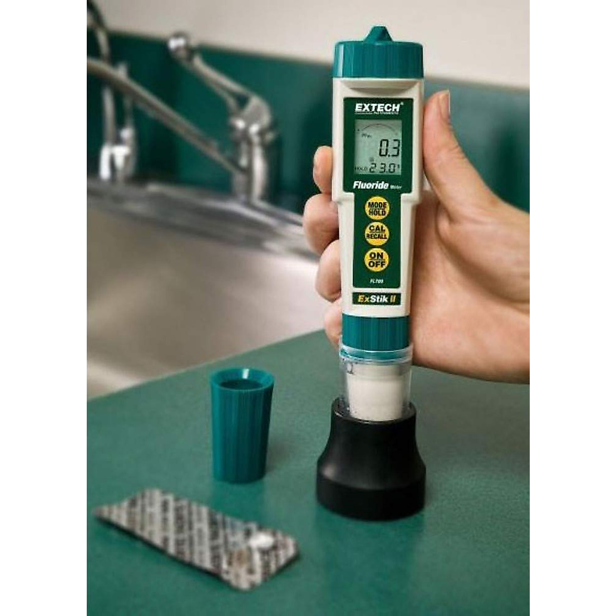 Extech FL700 Waterproof Pocket Fluoride Tester