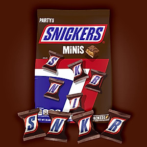 SNICKERS Minis Milk Chocolate Candy Bars Father’s Day Gift, Party Size, 35.6 oz Bag