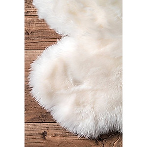 nuLOOM Sheepskin Natural Double Pelt Shag Accent Rug, 1' 10" x 5' 7", Natural