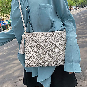 QTKJ Women's Summer Beach Straw Crochet Clutch Bag Shoulder Bag Crossbody Bag Woven Envelope Tassel Bag with Zipper (White)