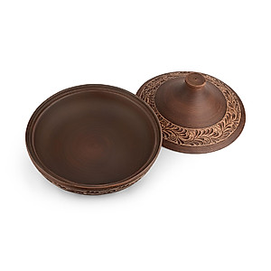 Handmade Red Clay Stoneware Tajine. Engobe Décor, Tajine with Ceramic Cone-Shaped Closed Lid, Tagines Pots With Pre Seasoned Cast Iron Diffuser, Caribbean One-Pot Tajine Cooking, Cookware Gift (Red 2.1 Qt)