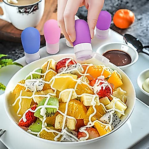 TACYKIBD 4Pcs Squeeze Salad Dressing Bottles, Portable Bulb Sauce Condiment Bottles with 2Pcs Cleaning Brush and Food Storage Condiment Bottles, Leakproof Dressing to Go for Lunch (1.3oz, 38ML)