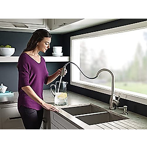 Moen Hensley Spot Resist Stainless Single-Handle Pull-Down Sprayer Kitchen Faucet Featuring Reflex, 87024MSRS