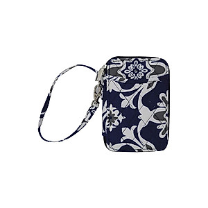 NGIL Quatro Vine Pattern Quilted Wristlet Wallet