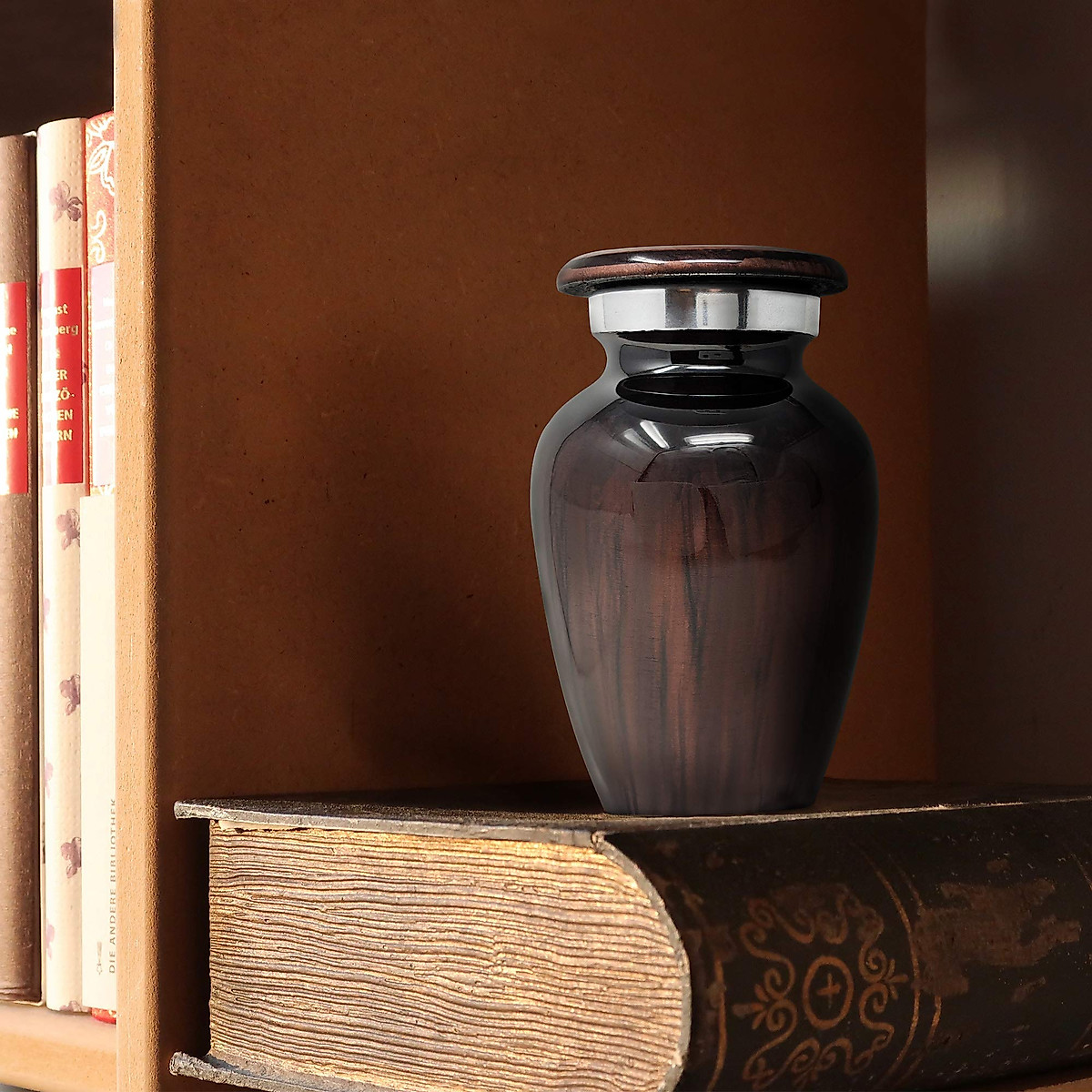 Small Cremation Urn for Human Ashes Keepsake - Miniature Memorial Urns for Ashes, Personal Cremation Keepsake for Ashes, Mini Ash Holder, Elegant Tribute for Loved Ones, Compact Memorial Container