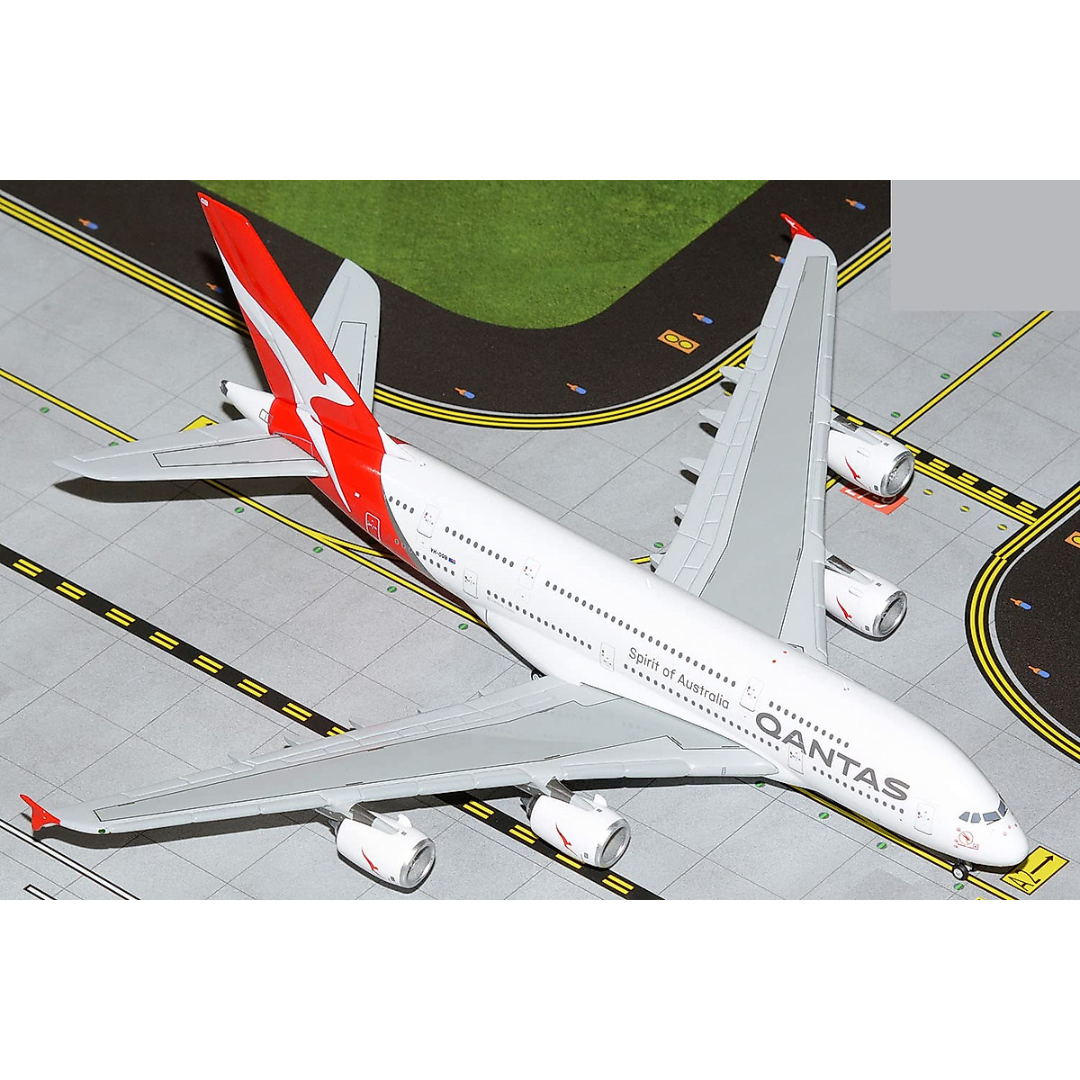 GeminiJets GJQFA2075 Qantas Airbus A380 VH-OQB; Scale 1:400