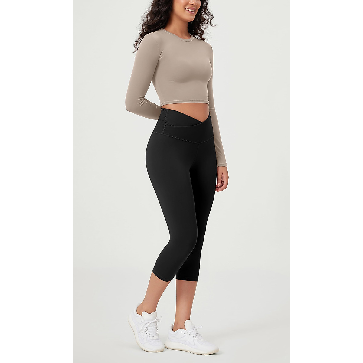 ODODOS Women's Cross Waist Yoga Capris with Inner Pocket, Inseam 19" Gathered Crossover Workout Cropped Yoga Pants, Black, Large