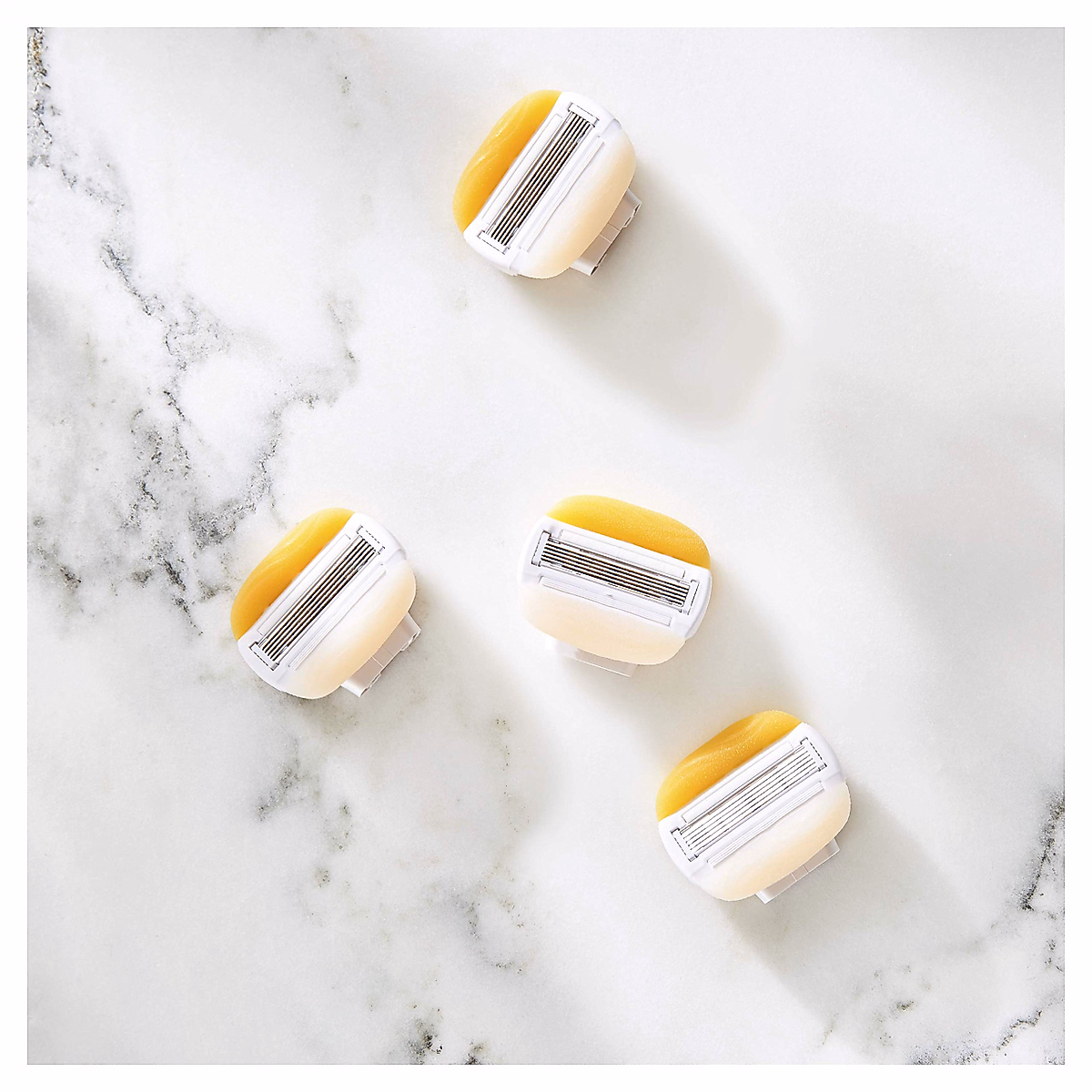 Gillette Venus ComfortGlide Coconut with Olay Razor Blades Women, Pack of 6 2-In-1 Razor Blade Refills with Moisture Bars (Packaging May Vary)