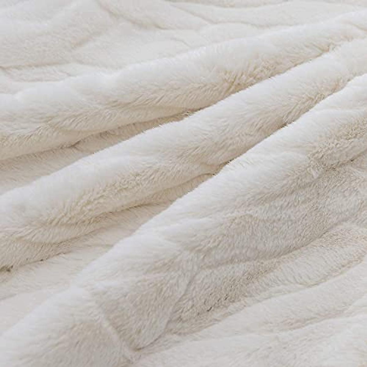 GLORY SEASON Comfy Warm Blanket Faux Fur Throw Blanket Fuzzy Ultra Soft Cozy Fluffy Blanket for Bed Couch and Living Room Sofa,Chair,50x60 inches Off White