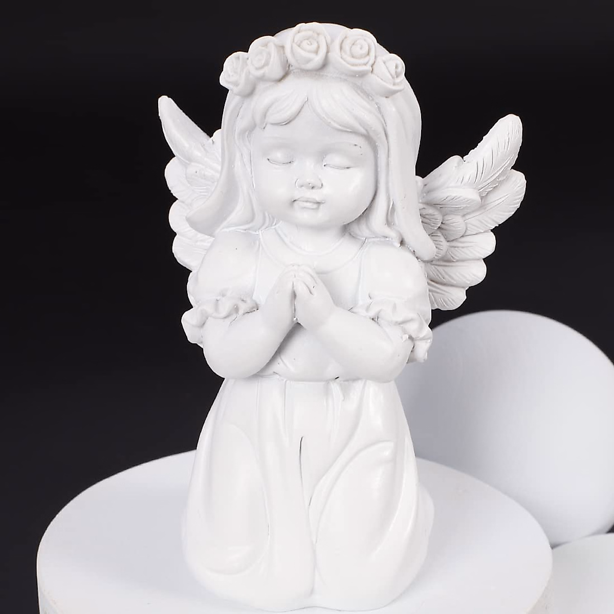 Raeasily Praying Little Angel Statue - 4.7 Inches Resin Crafts Wings Angel Crafts Decoration for Shelf,Home, Wedding Car Decoration, Offcie Desk