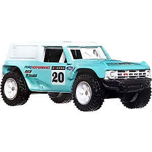 Hot Wheels Premium Car Culture American Scene Vehicles, 5-Pack of 1:64 Scale American-Made Models, Real Riders Tires, Gift for Collectors