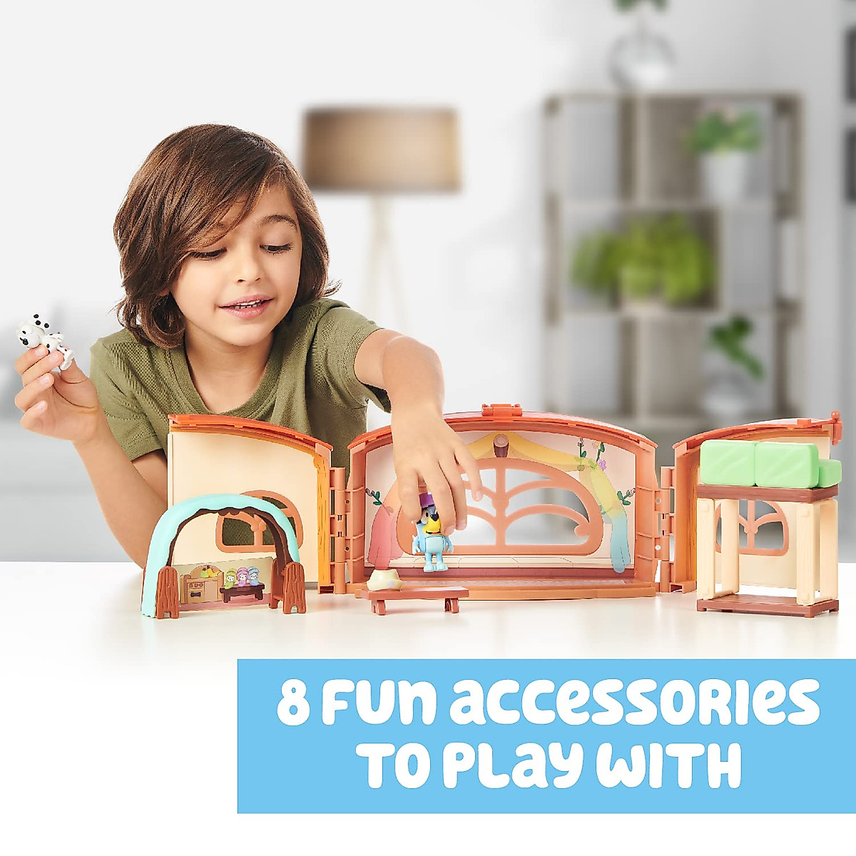 Bluey School Friends - Calypso's School Playset, 2.5-3" Chloe posable Figures & Playset