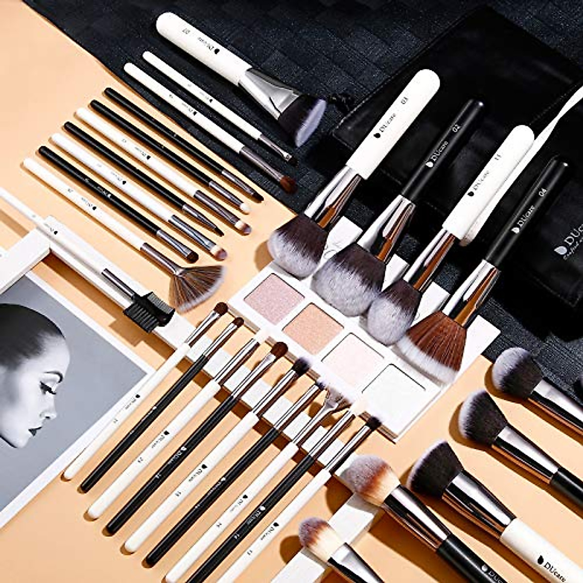 DUcare Professional Makeup Brushes Panda Series Makeup Brush Set Valentines Day Gifts 31Pcs Kabuki Foundation Blending Face Powder Blush Concealers Eye Shadows With Leather Case Organizer