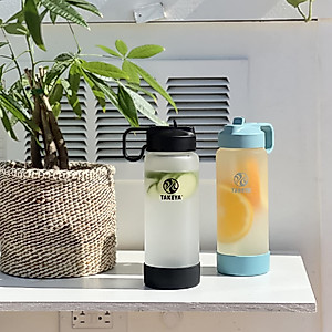 Takeya Glass Water Bottle - Durable Thermo-Shock Resistant Glass Water Bottle with Sure-Grip Safe Shell - Clear Leak-Proof Bottle with Straw Lid - Dishwasher Safe - Everyday-Use Bottle - 22 oz, Onyx