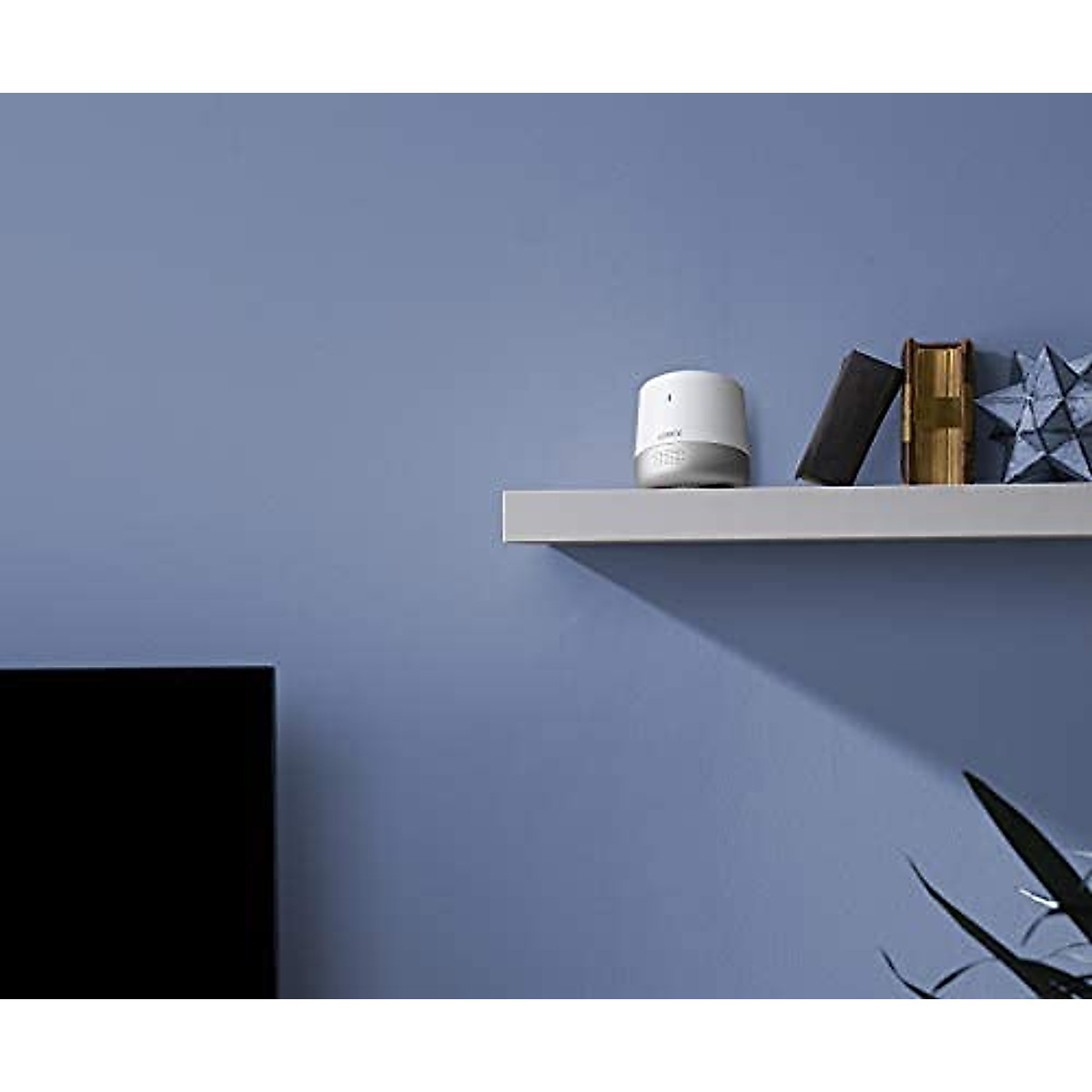 Lorex Home Hub 32GB with Three 2K QHD Wire-Free Battery-Operated Indoor/Outdoor Security Cameras