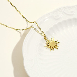 MIDEEO Gold Sun Pendent Necklace Dainty Sunshine Necklace Minimalist Celestial Sun Pendant Necklace Layering Jewelry for Women