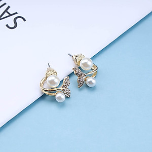 Allereyae Vintage Crystal Fish Tail Ear Jacket Earrings Gold Mermaid Pearl Studs Earrings Whale Tail Earrings Front Back Earrings Jewelry for Women and Girls Gift