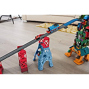 Thomas & Friends Toy Train Set, Super Station, Extra Large Race Track with Motorized Thomas, Diecast Percy & MINIS James for Ages 3+ Years