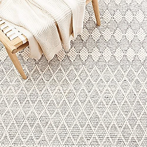 Safavieh Marbella Collection Accent Rug - 3' x 5', Ivory, Handmade Trellis Wool, Ideal for High Traffic Areas in Entryway, Living Room, Bedroom (MRB175A)