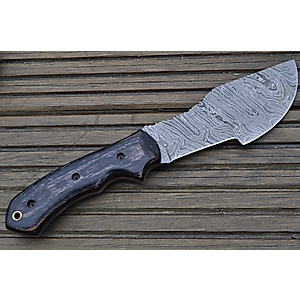 Hunting Knives with Leather Sheath Damascus Blade (Pakka Wood)